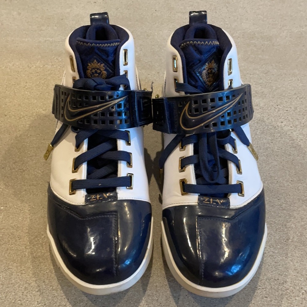 Nike Lebron 5 - White Navy Metallic Gold - Gem